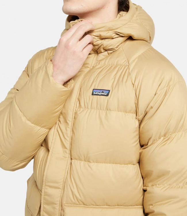 Patagonia - Silent Down Parka (Tan)